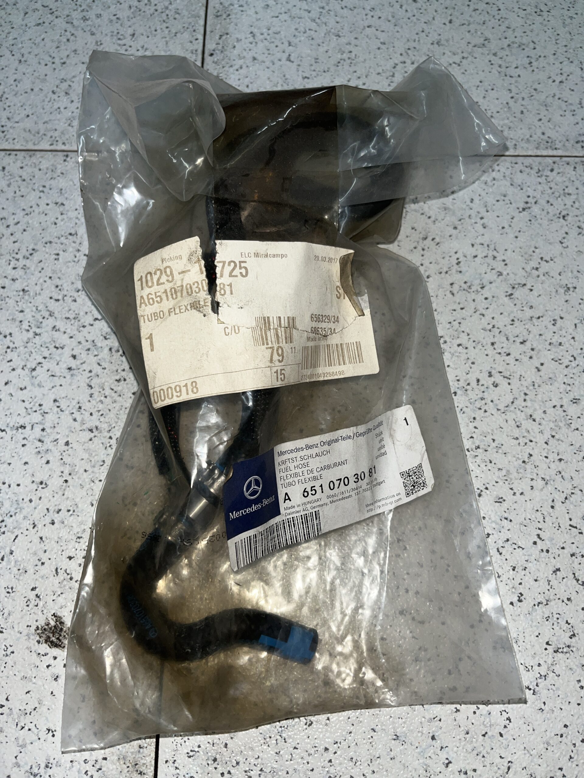 Tubo combustível Mercedes A6510703081 | Sadiauto