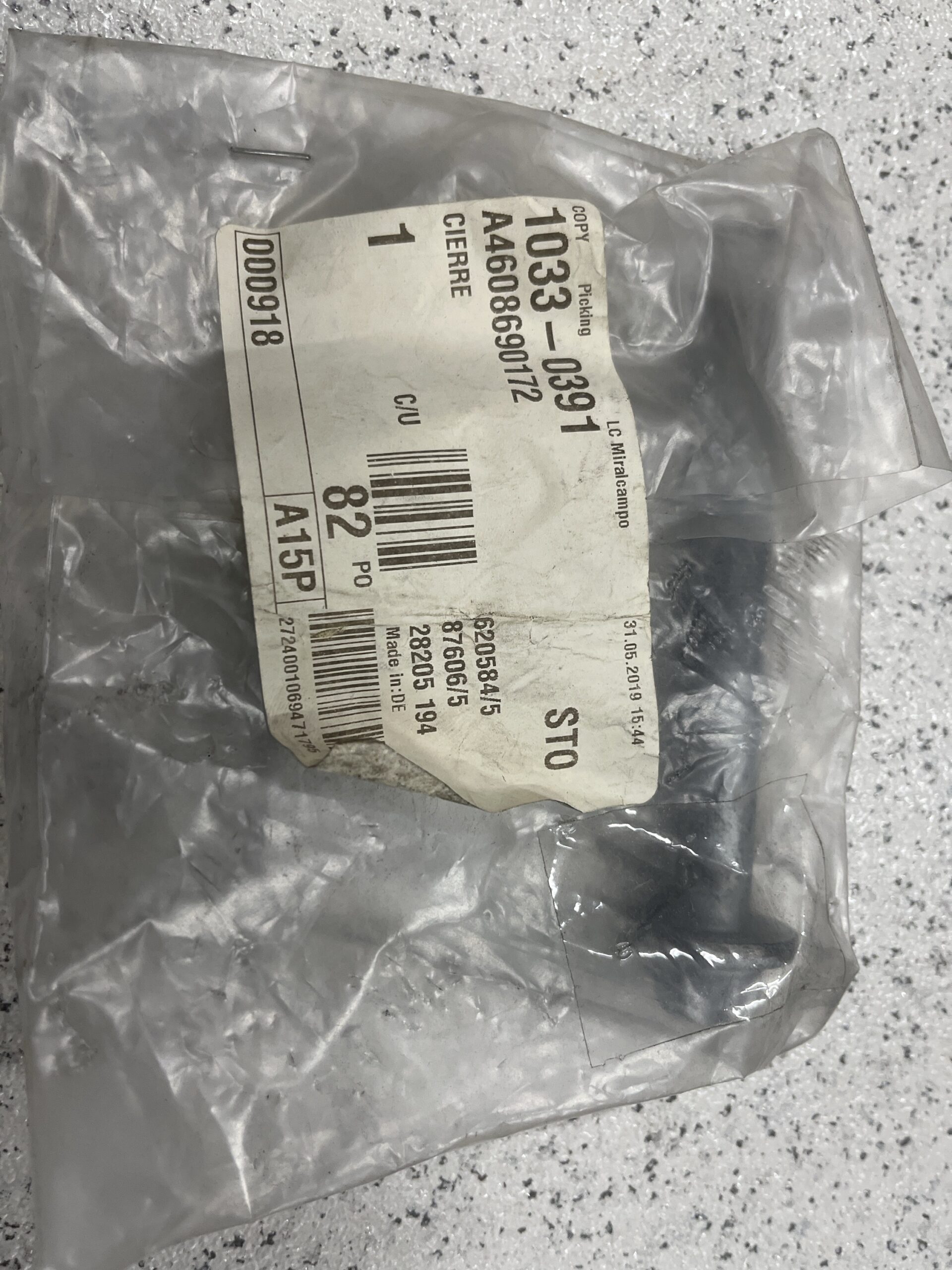 Tampa do reservatório Mercedes A4608690172 | Sadiauto