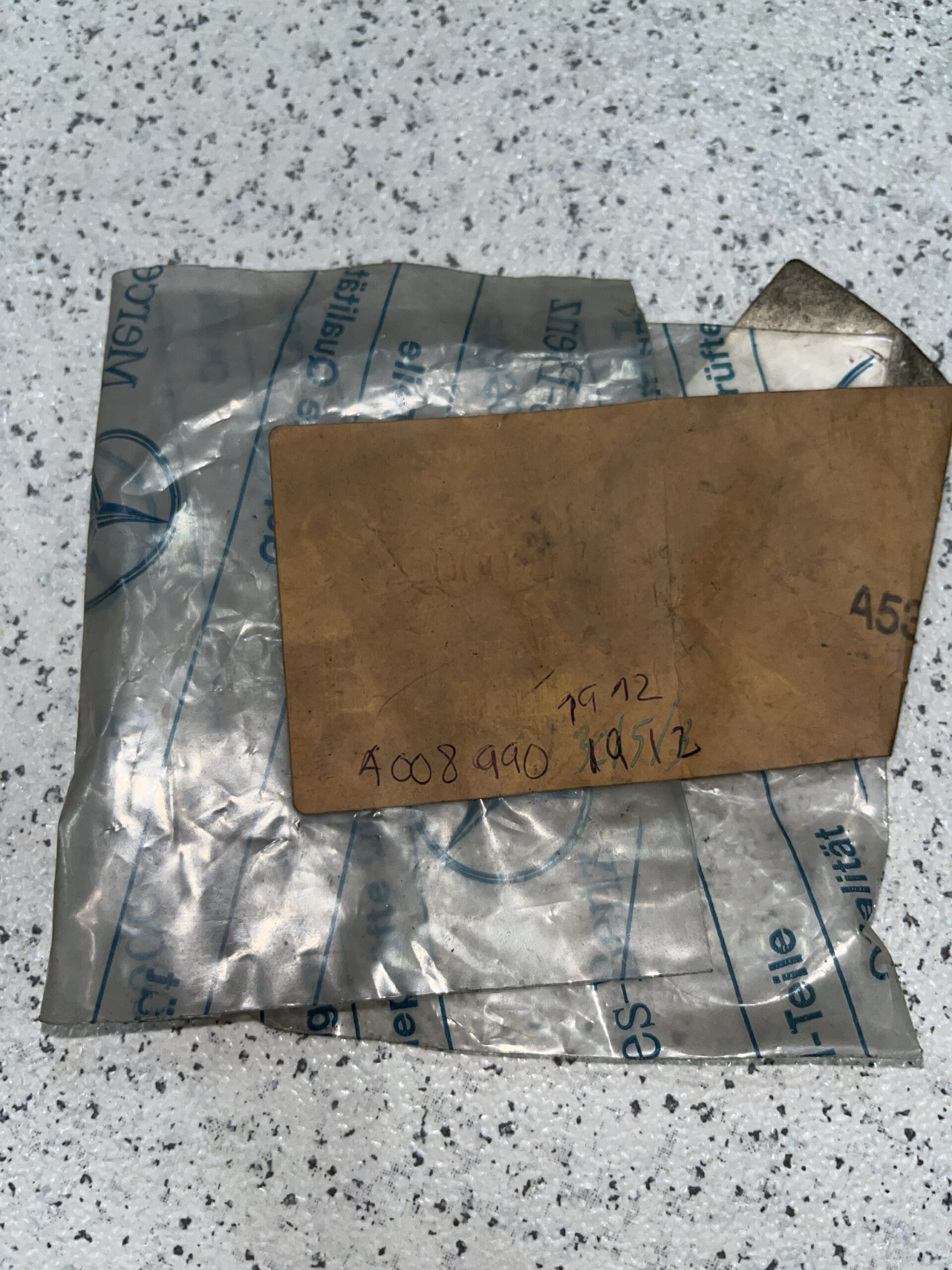 Parafuso Mercedes A0089901912 | Sadiauto